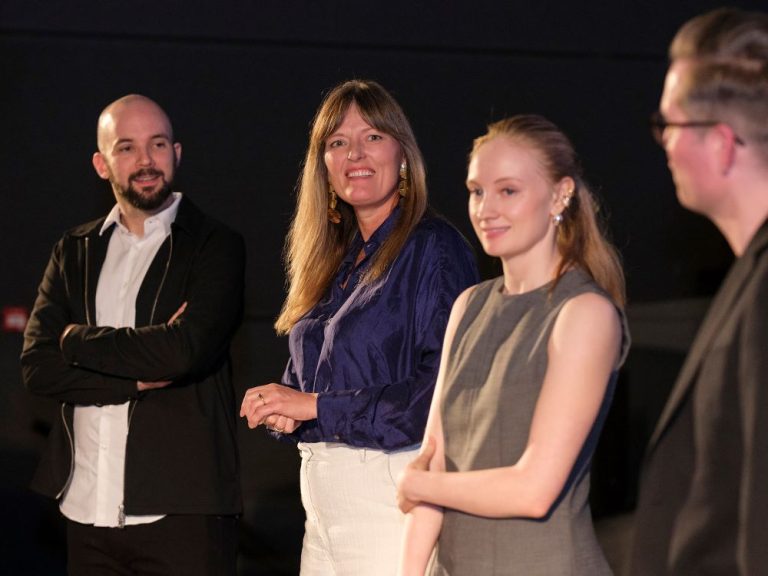 Dates in Real Life - Festival Séries Mania